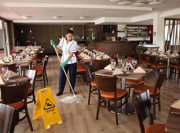 Se necesita personal para limpieza de cafetería (900 a 1.200€/mes)